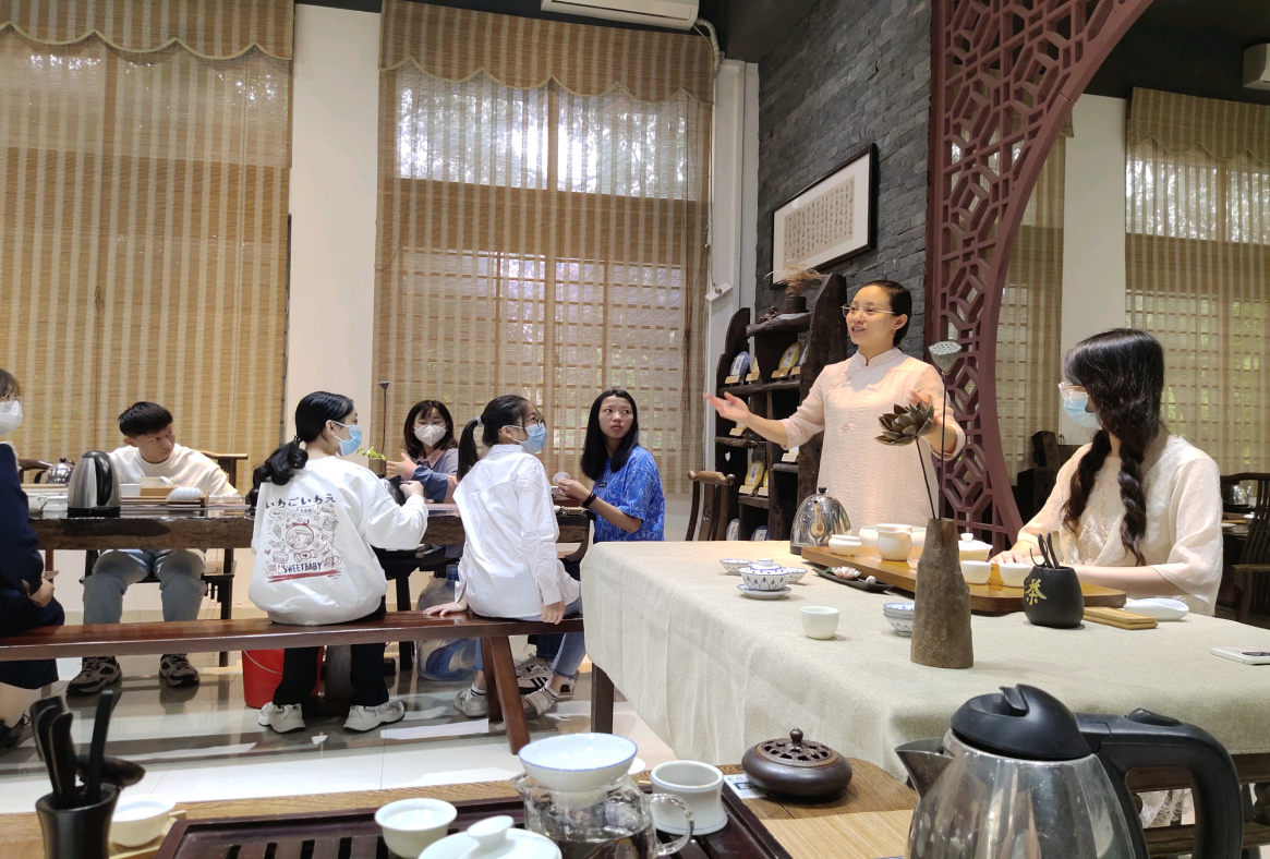 文学与传播学院举办茶艺及茶文化交流活动 